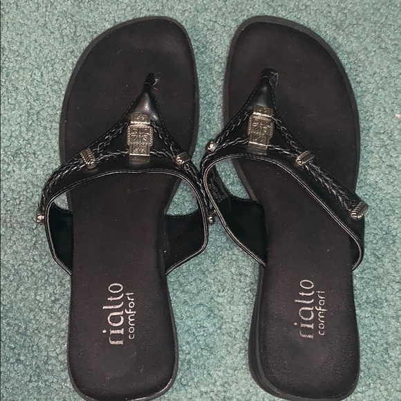 Rialto | Shoes | Black Sandals | Poshmark